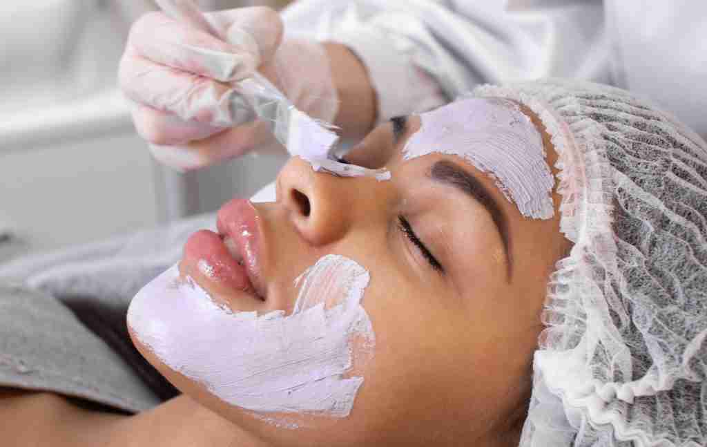 6 Incredible Reasons to Become a Skin Care Specialist - Avenue Five ...